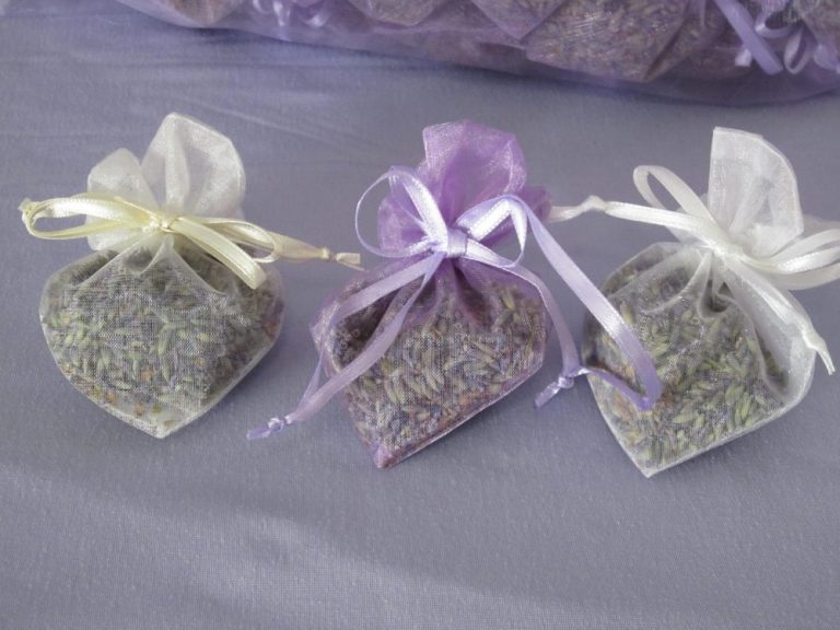 Lavender Wedding Exit Toss heart-shaped sachets – Made in Nevada